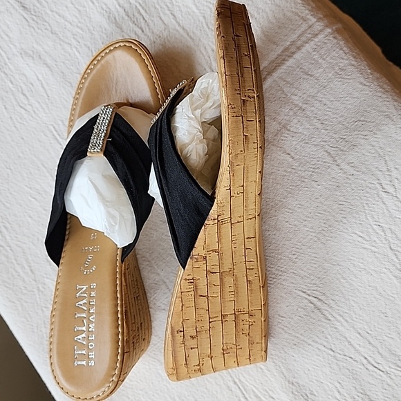 Italian Shoemakers | Shoes | Italian Shoemaker Wedge Sandles | Poshmark